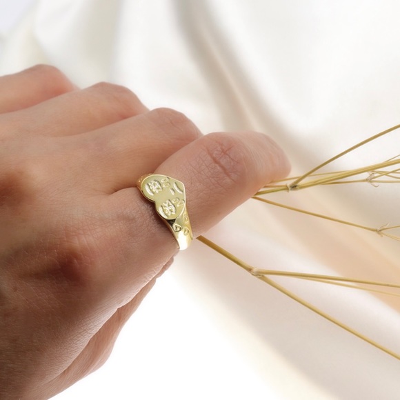 Jewelry | Gold Crying Face Ring | Poshmark